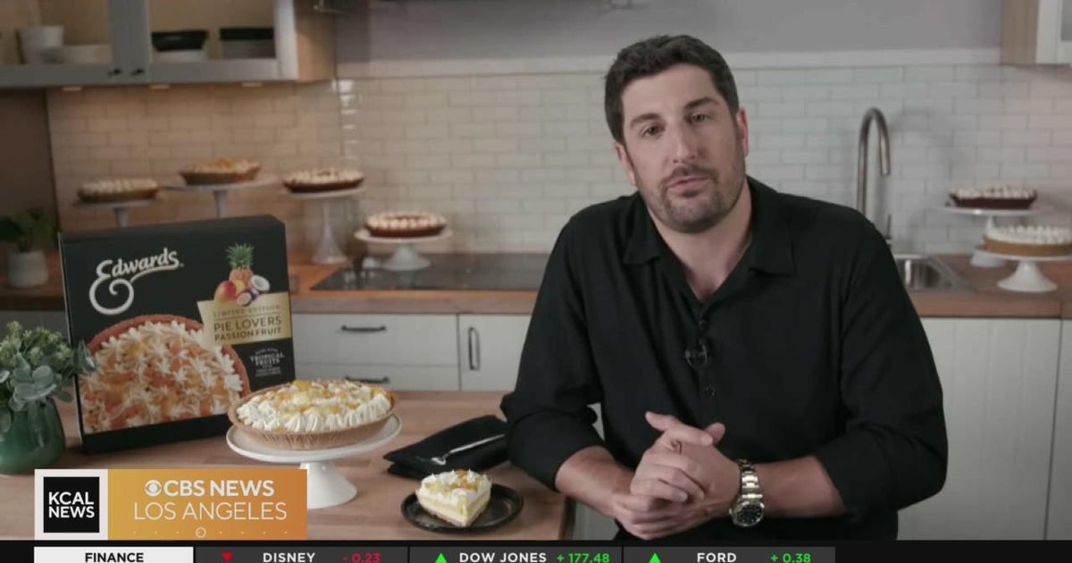 Jason Biggs loves being "The Pie Guy" - CBS Los Angeles