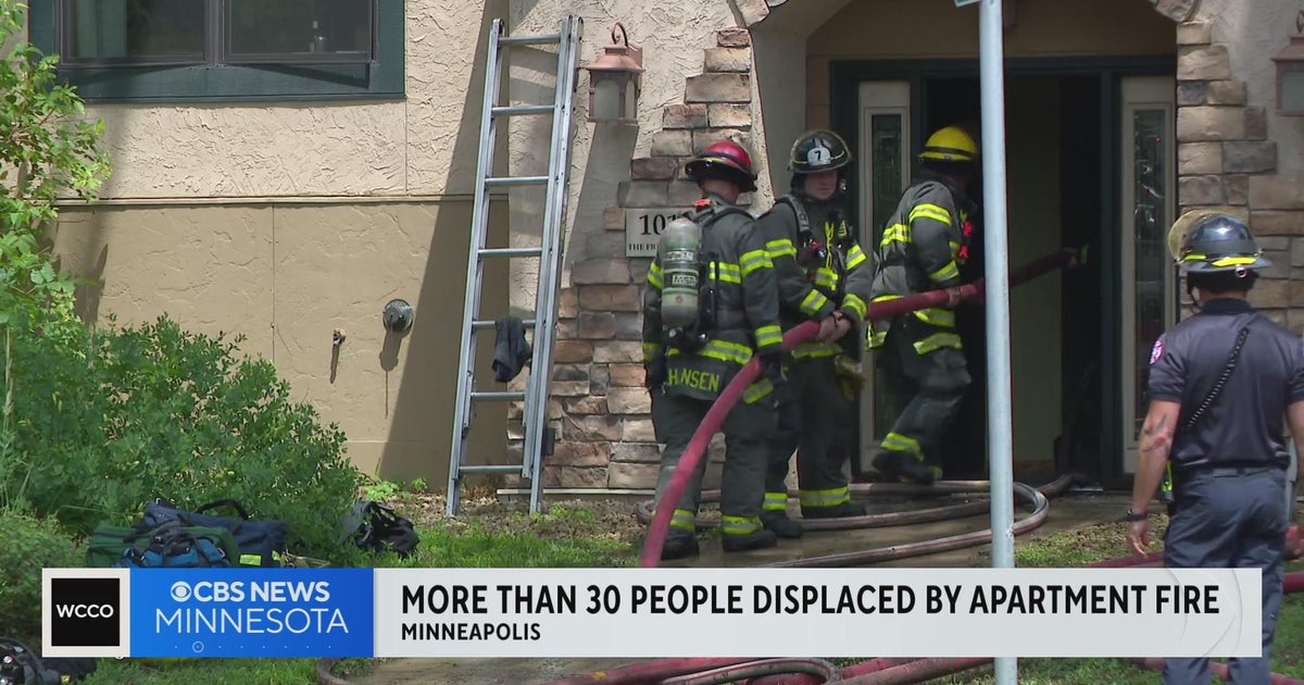 Dumpster fire spreads to U of M apartment building - CBS Minnesota