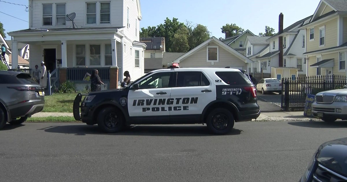 Car stolen outside Irvington home with 7-year-old boy inside - CBS New York