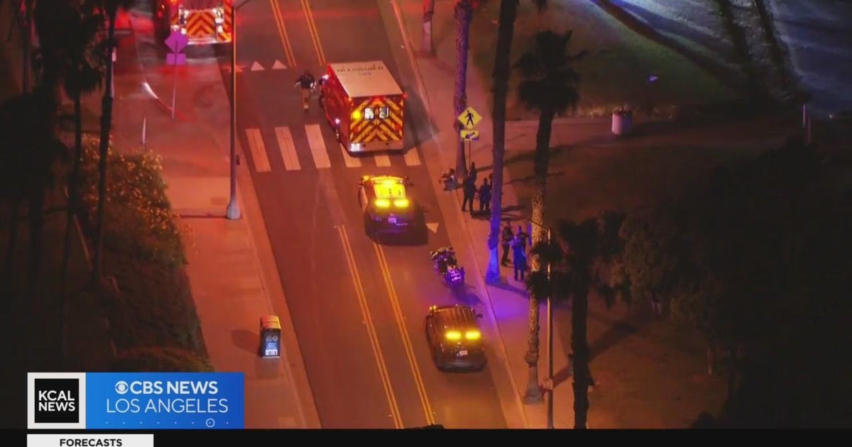 Two people shot next to Santa Monica Beach - CBS Los Angeles