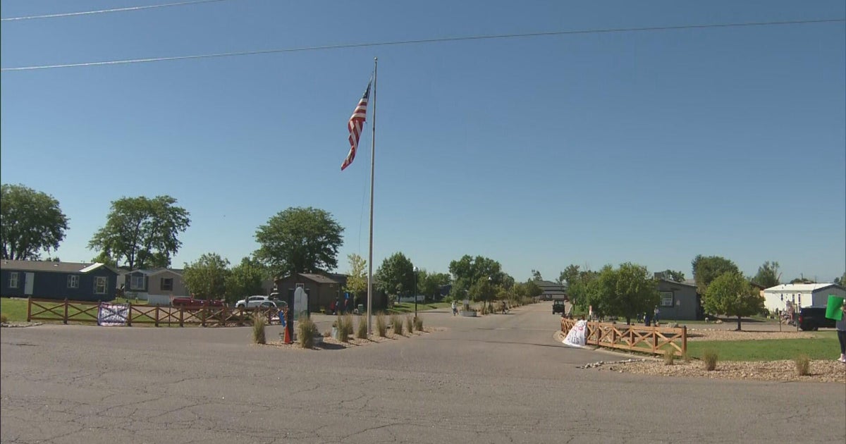 Judge tosses violations against Colorado mobile home park owner - CBS ...