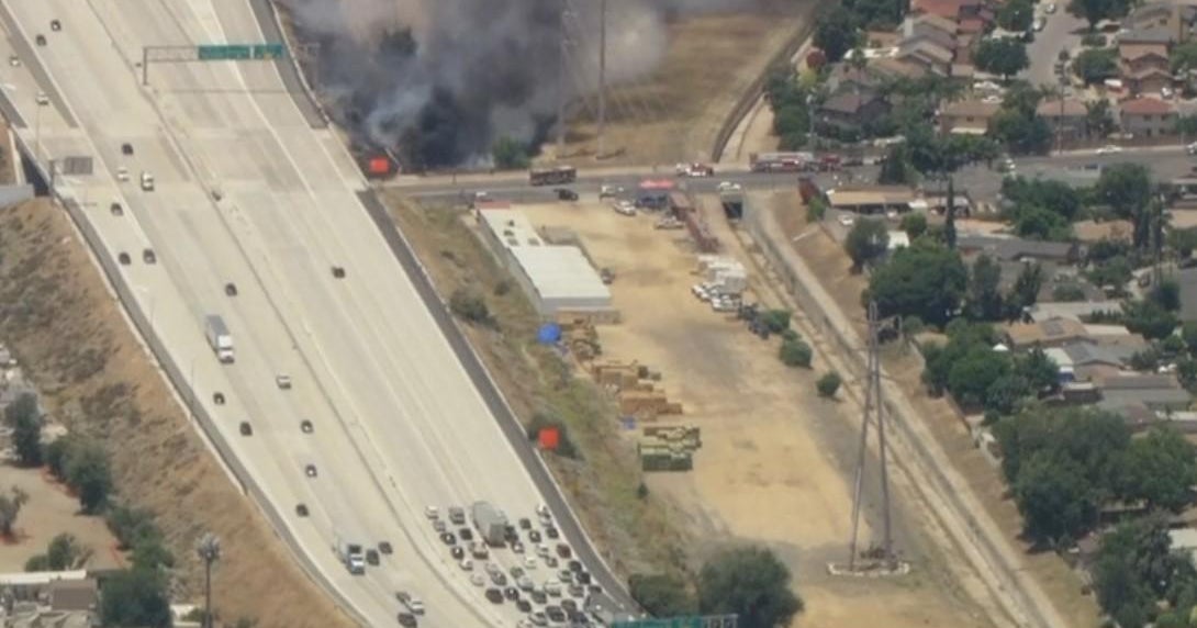 Pacoima grass fire affects 210 Freeway and Van Nuys Blvd. - CBS Los Angeles