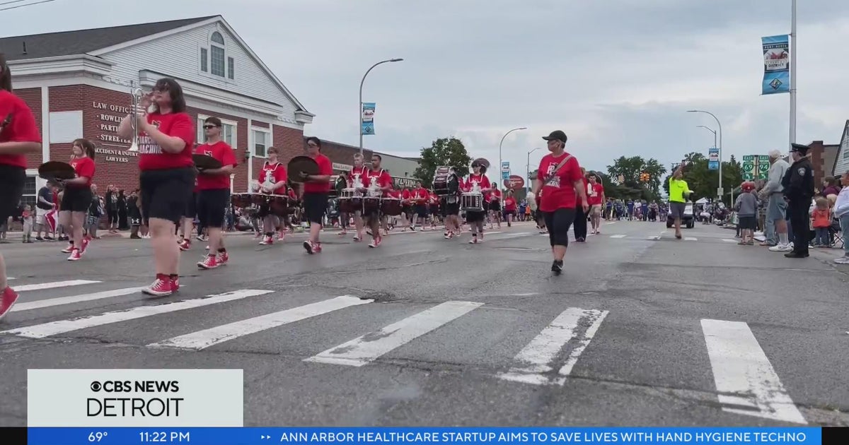 Annual parade kicks off boat week in Port Huron - CBS Detroit