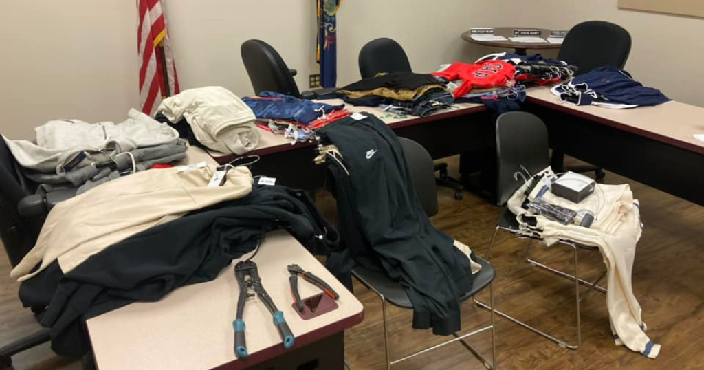 Police: Man found with $7,000 worth of stolen clothes in Pittsburgh ...