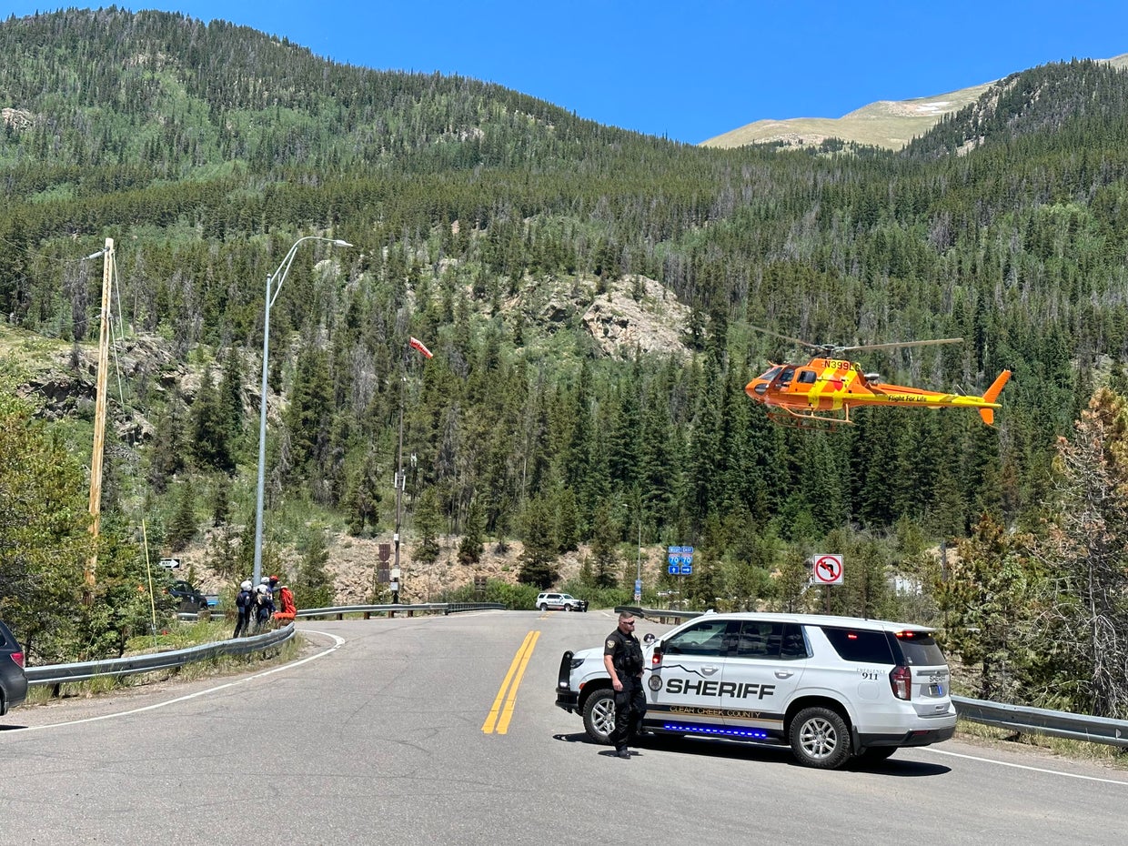 Rescuers on memorial hike respond to fatal mountain accident - CBS Colorado