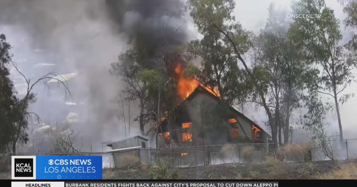 Air quality concerns in Riverside as wildfires burn - CBS Los Angeles
