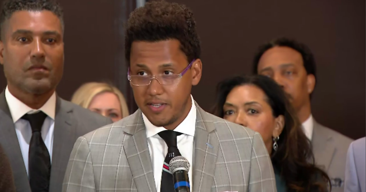 More Northwestern players speak out about hazing and abuse - CBS Chicago