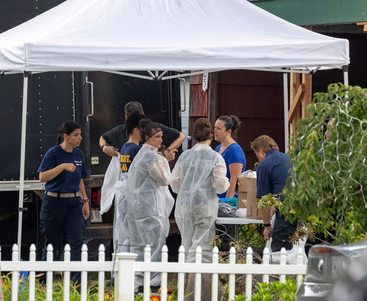 Wife of Gilgo Beach murders suspect Rex Heuermann files for divorce - CBS News