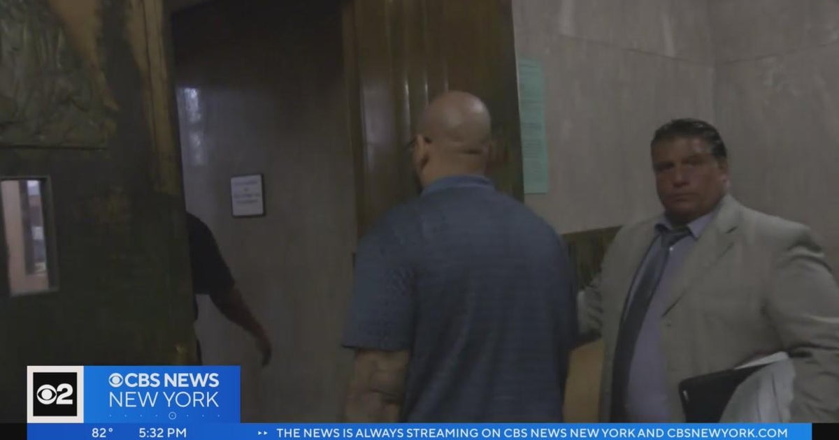 Former NYPD sergeant pleads guilty to assaulting person in holding cell ...