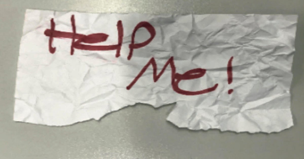 Bystander helps rescue kidnapped Texas teen holding "help me" sign in ...