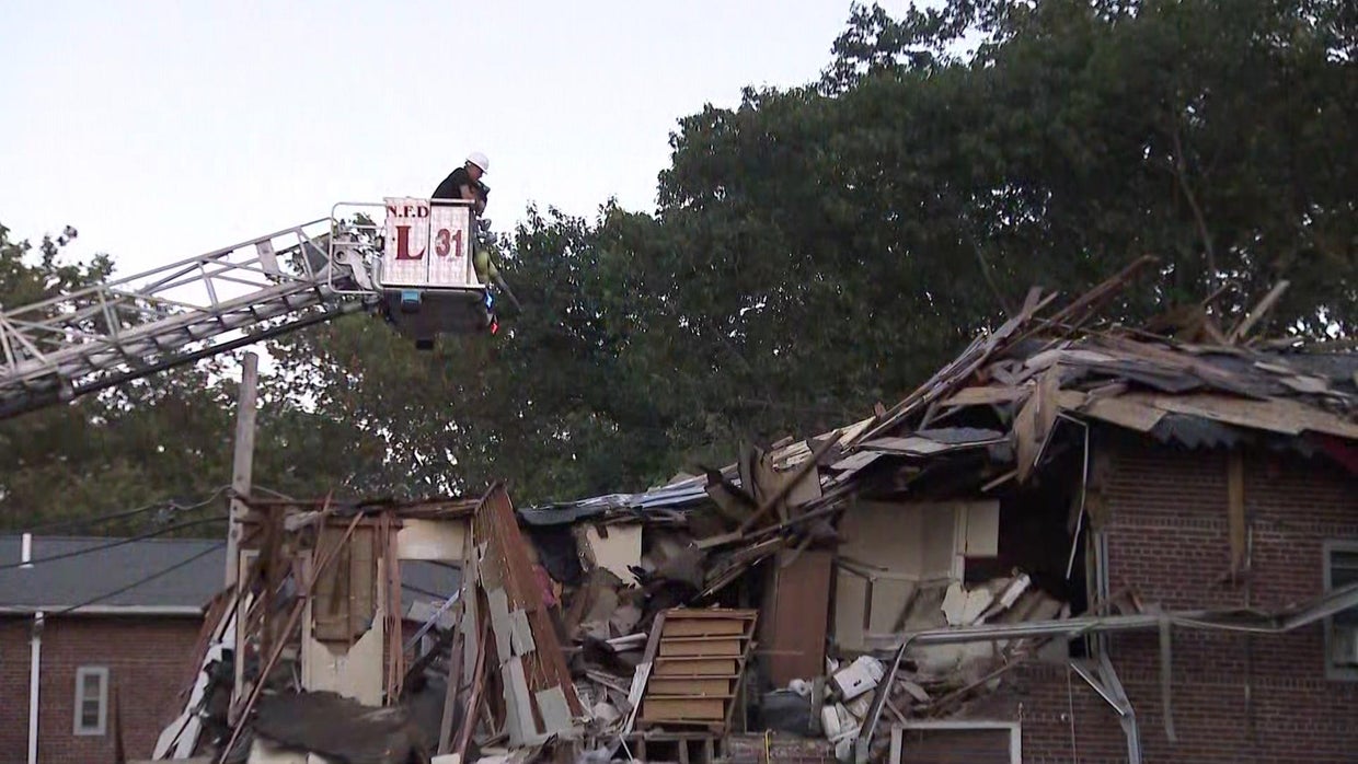 Search for answers after Newark apartment explosion injures 6 - CBS New ...