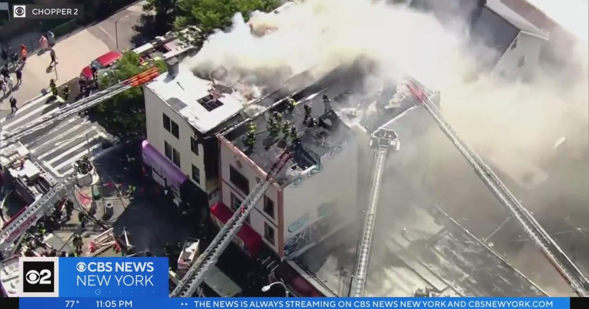 8 hurt as fire spreads to multiple buildings in the Bronx - CBS New York