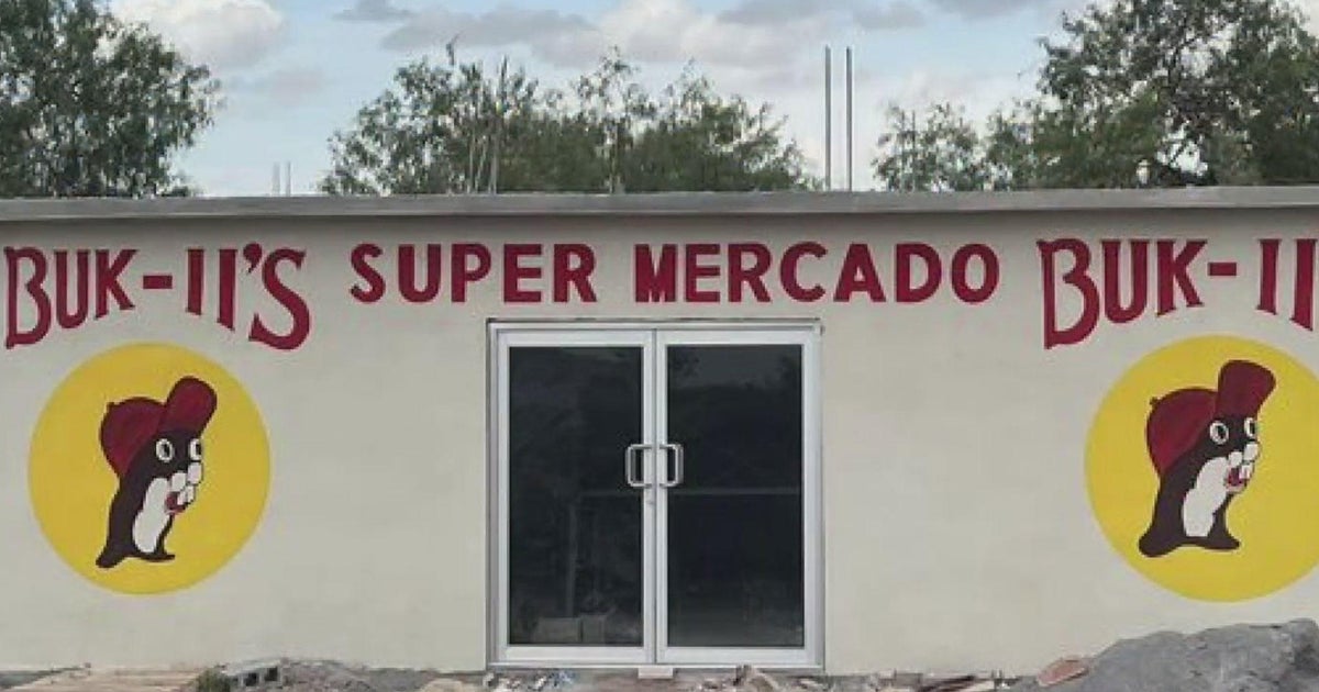 Knock-off of popular Texas gas station opens across the border - CBS Texas