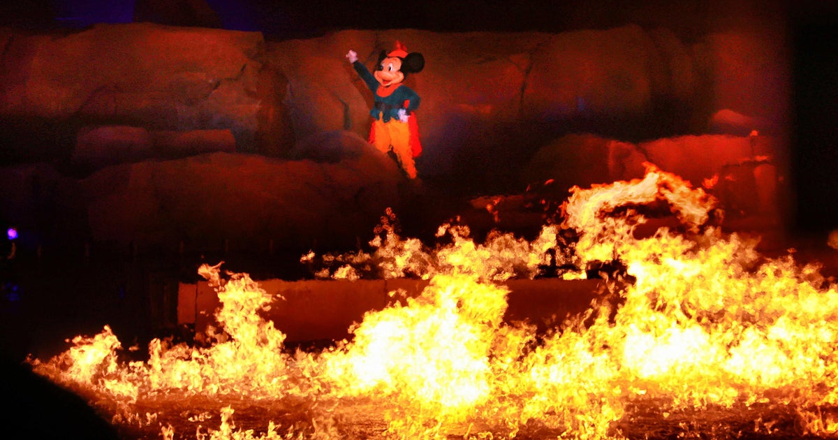 Disneyland's Fantasmic! show set to return in spring of 2024 - CBS Los ...