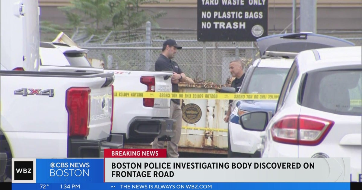 DPW crew discovers body in Boston - CBS Boston