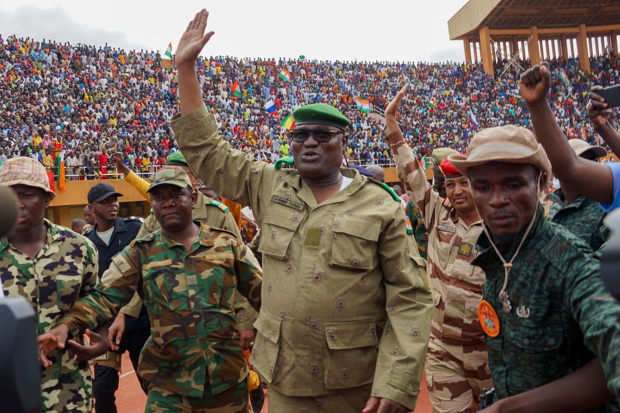 Coup leaders close Niger airspace as deadline passes to reinstate ...