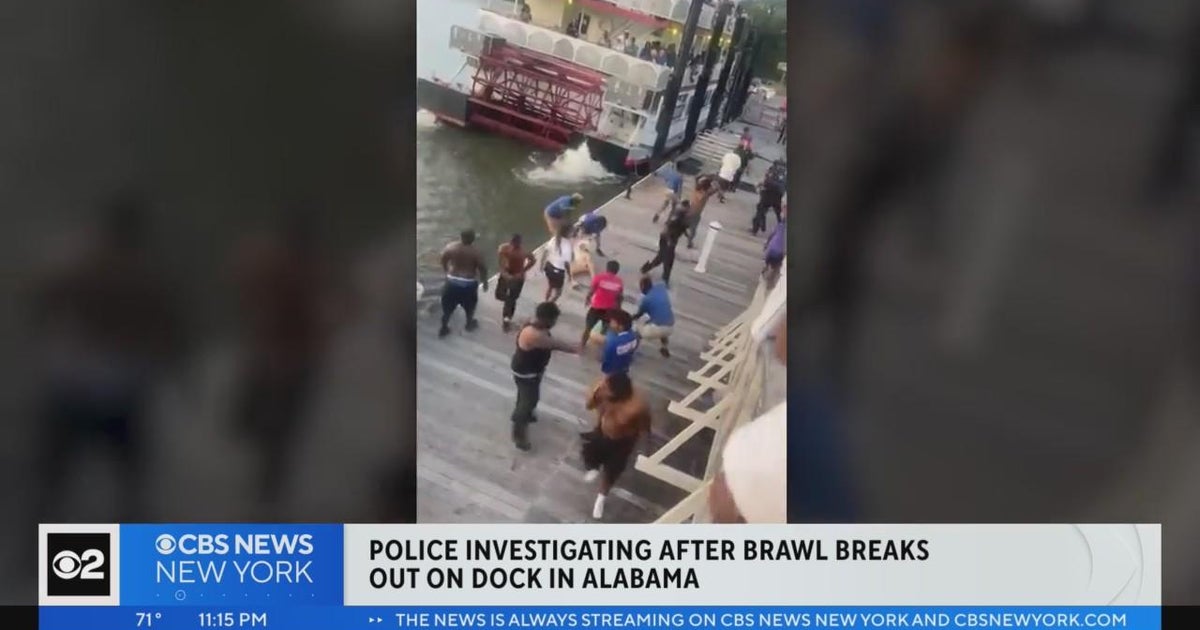 Police investigating after wild brawl breaks out on Alabama dock - CBS New York