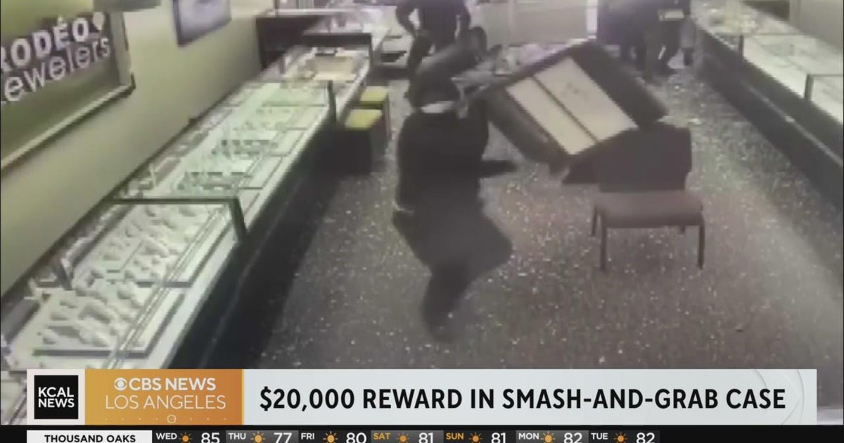 Reward offered for La Verne jewelry store smash-and-grab thieves - CBS ...