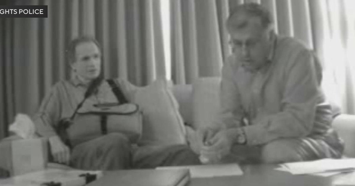 FBI interviews with prime suspect in Tylenol murders released - CBS Chicago
