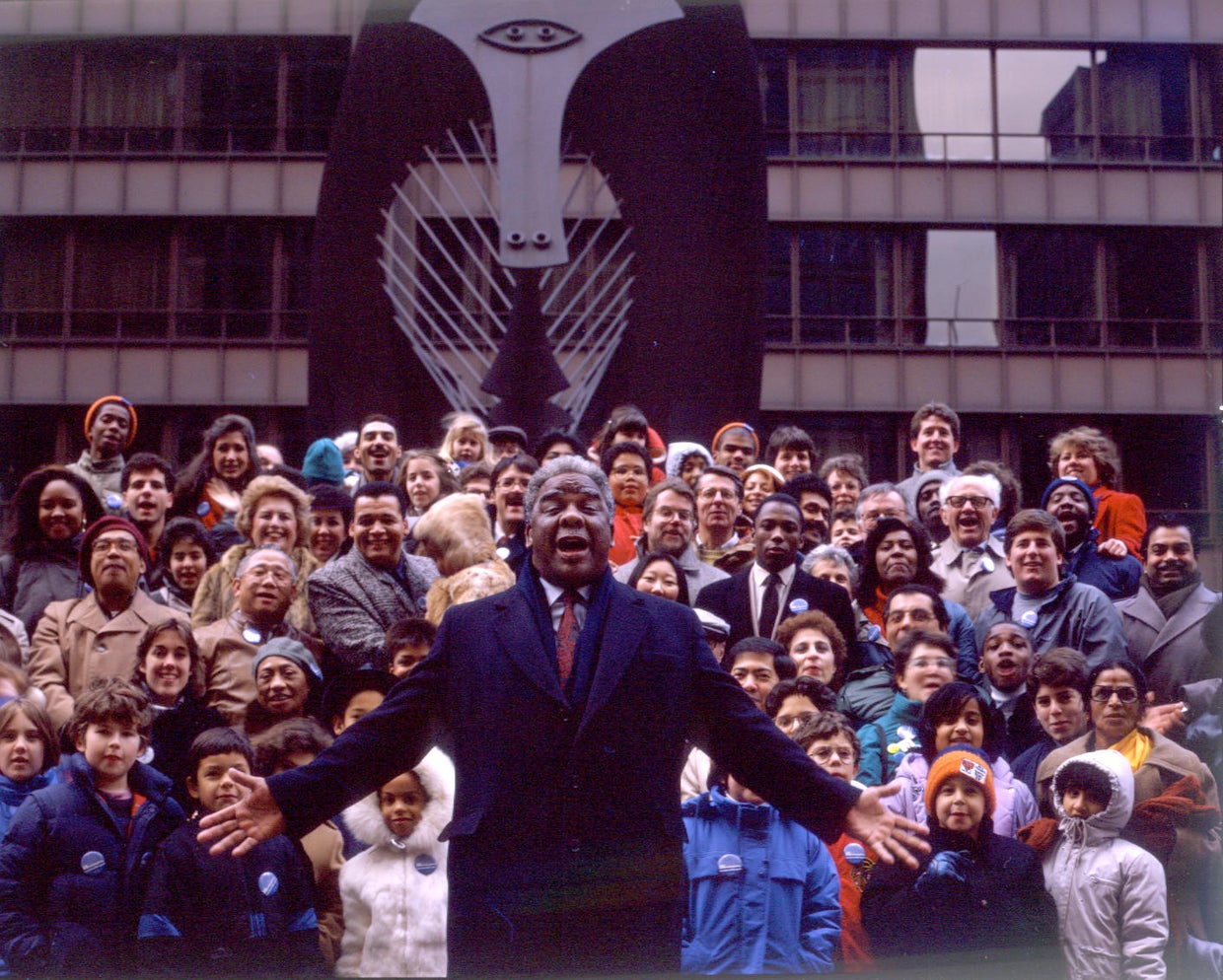 Happy Birthday to Daley Plaza's Picasso! - CBS Chicago