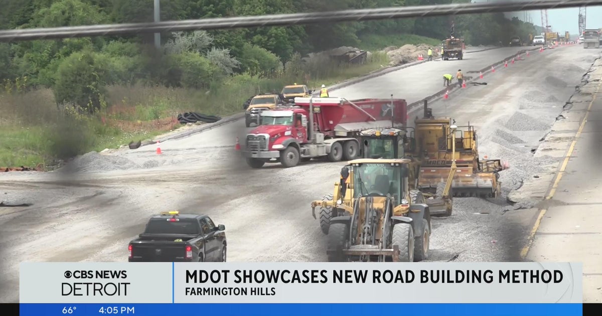 MDOT showcases new innovative road building method on I-696 - CBS Detroit