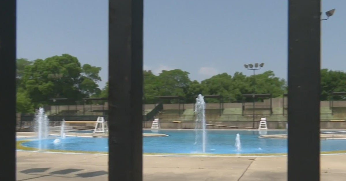 Outdoor pools closing starting Sunday - CBS Chicago