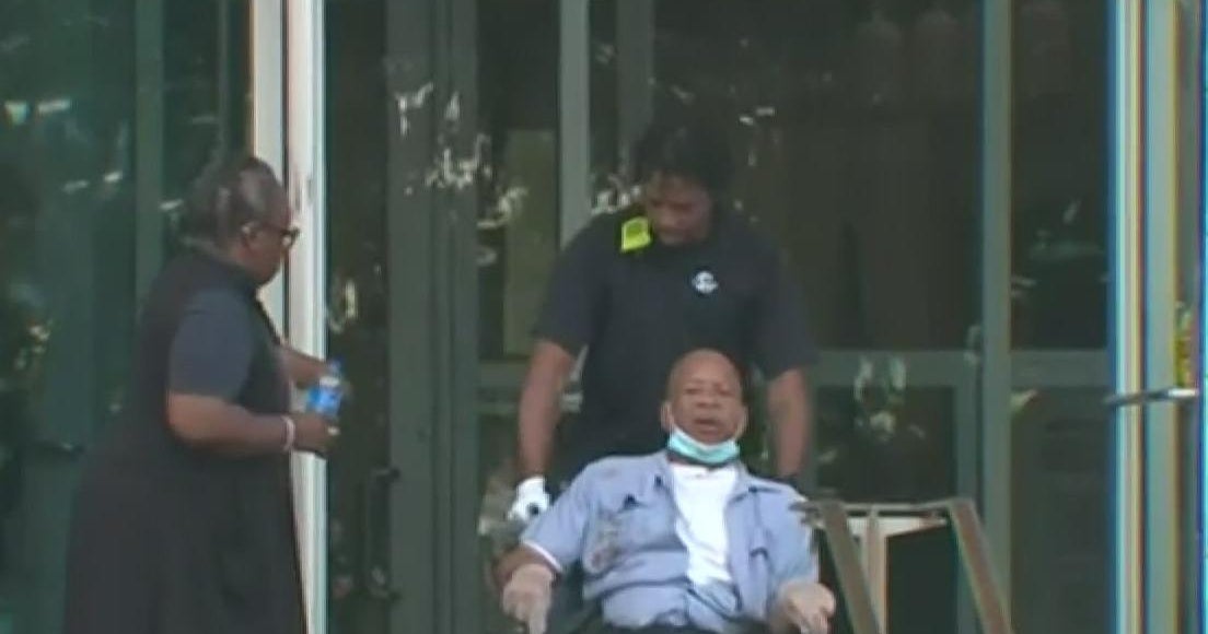 Inmates take 70-year-old jail guard hostage to demand pizza and chicken ...