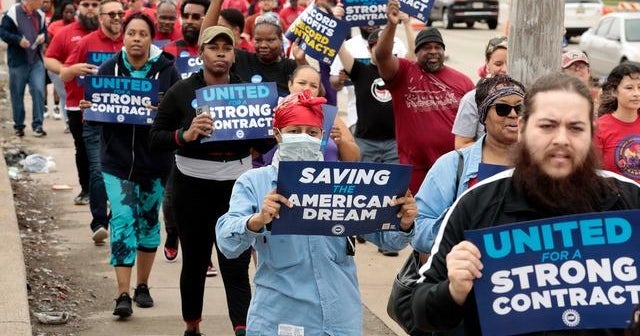 United Auto Workers union finalizing strike vote - CBS News
