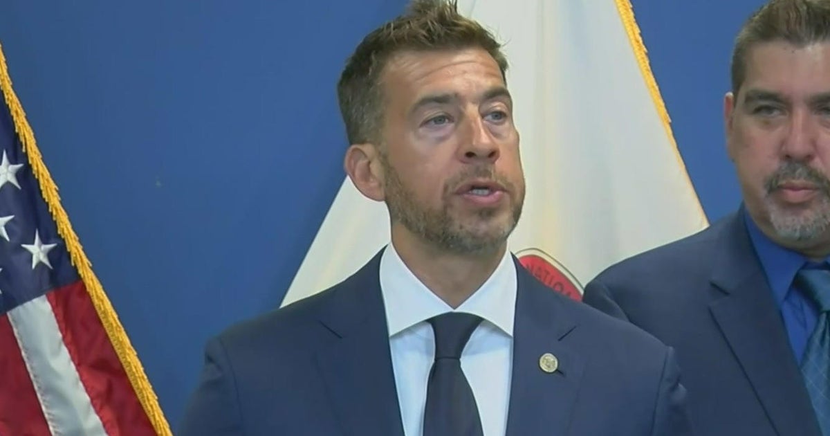 Illinois Secretary of State Alexi Giannoulias asks drivers to "Ditch ...