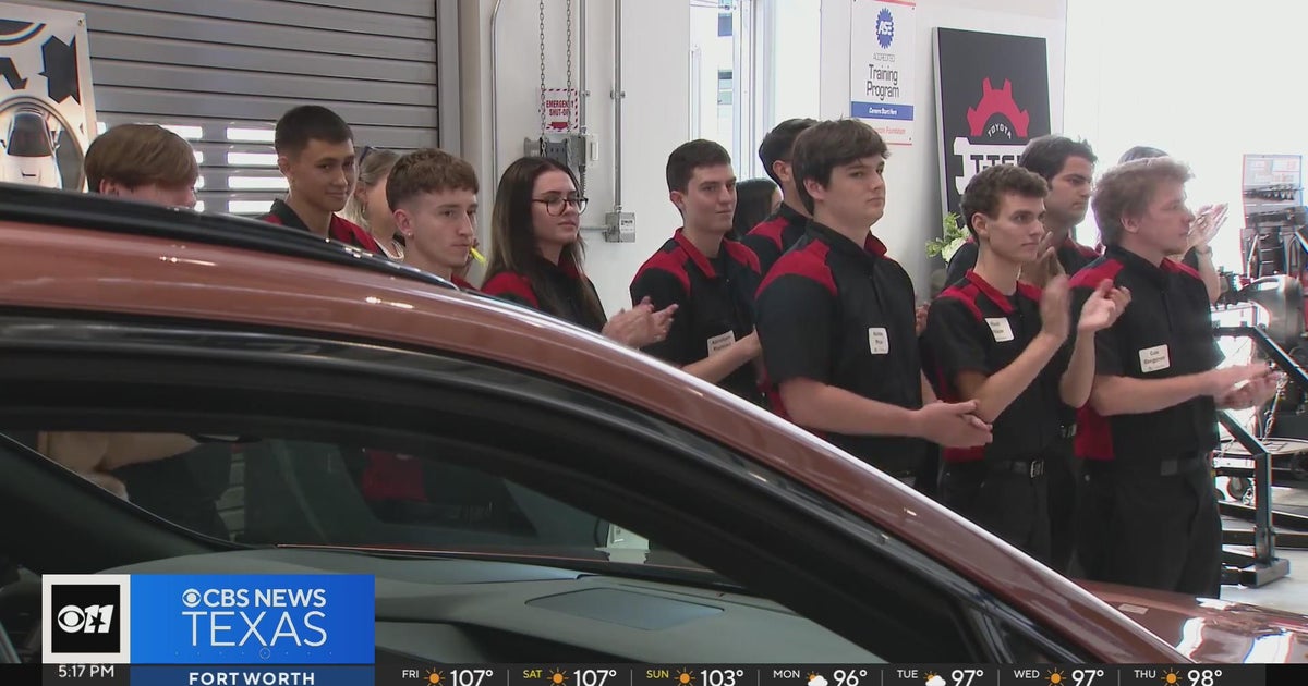 Toyota expands training partnership, offers college students ...