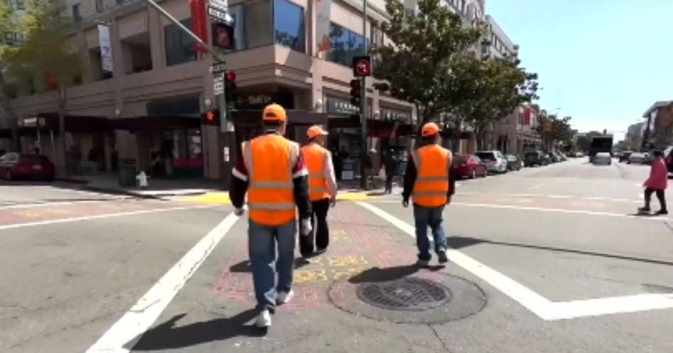 Volunteer foot patrols give Oakland Chinatown businesses, residents ...