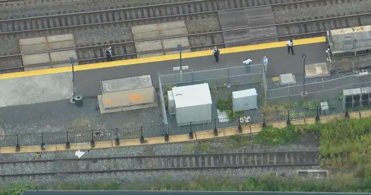 Man shot in finger on SEPTA North Broad Station platform: police - CBS ...