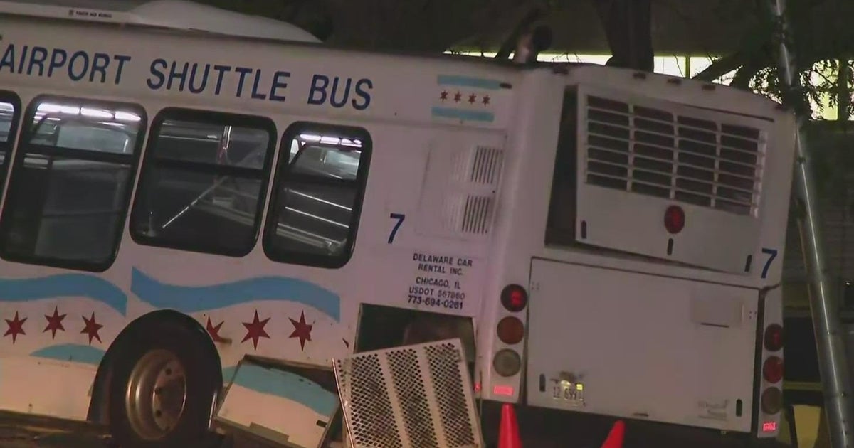 Shuttle bus driver dies after crash at O'Hare Airport - CBS Chicago