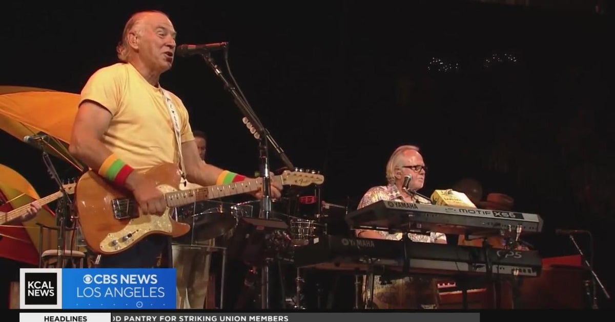 Parrotheads pay respects to music icon Jimmy Buffett - CBS Los Angeles