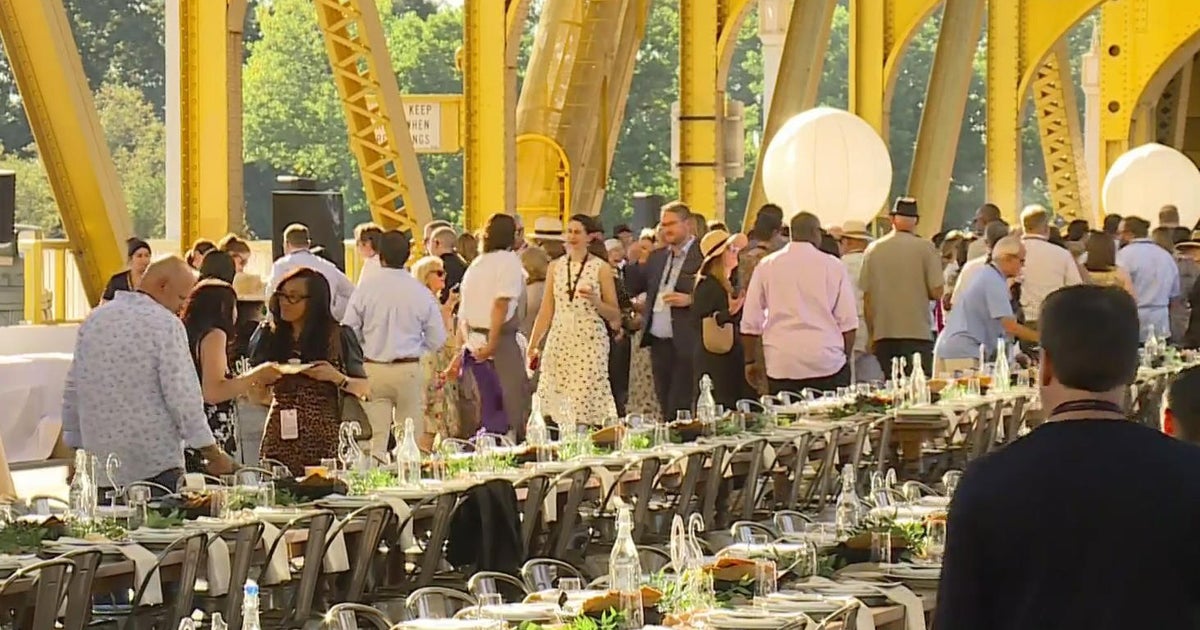 Tower Bridge dinner marks 10 years with another dazzling dining ...