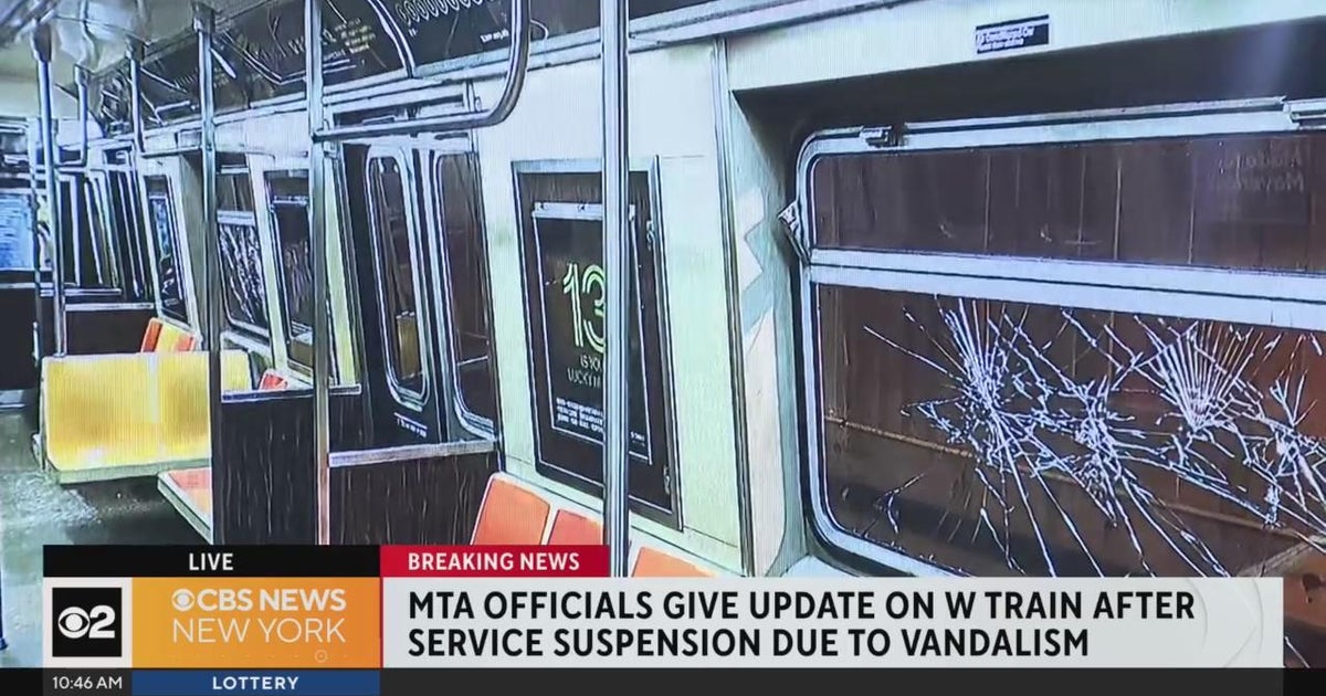 MTA: Vandals smash dozens of subway windows - CBS New York