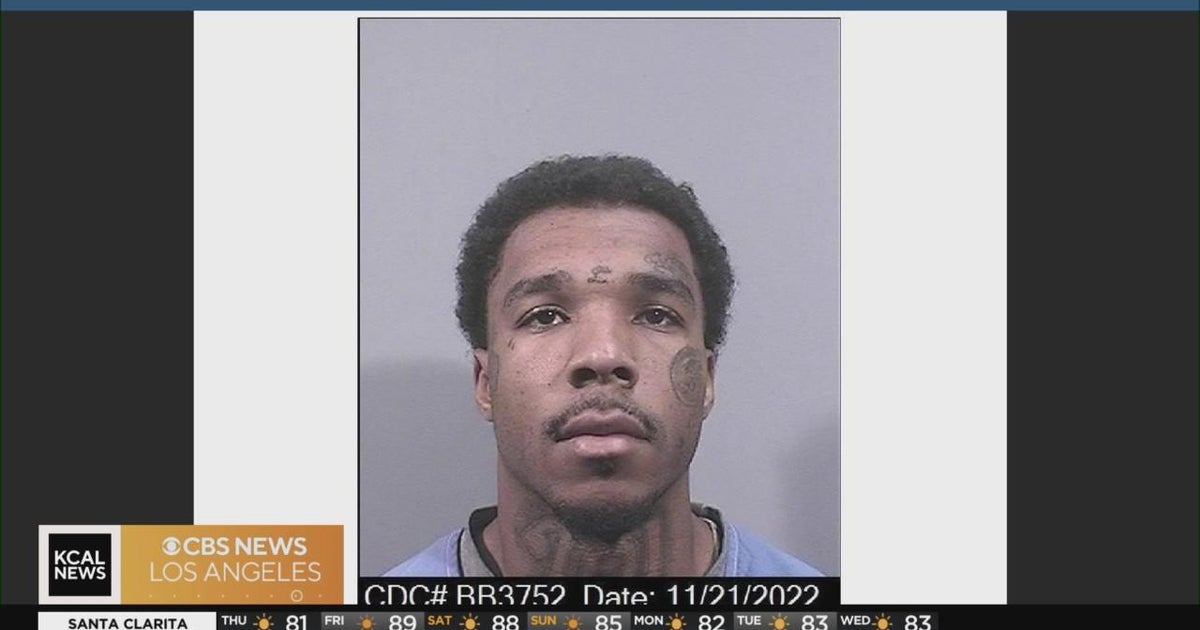 Authorities look for escaped inmate in Long Beach - CBS Los Angeles