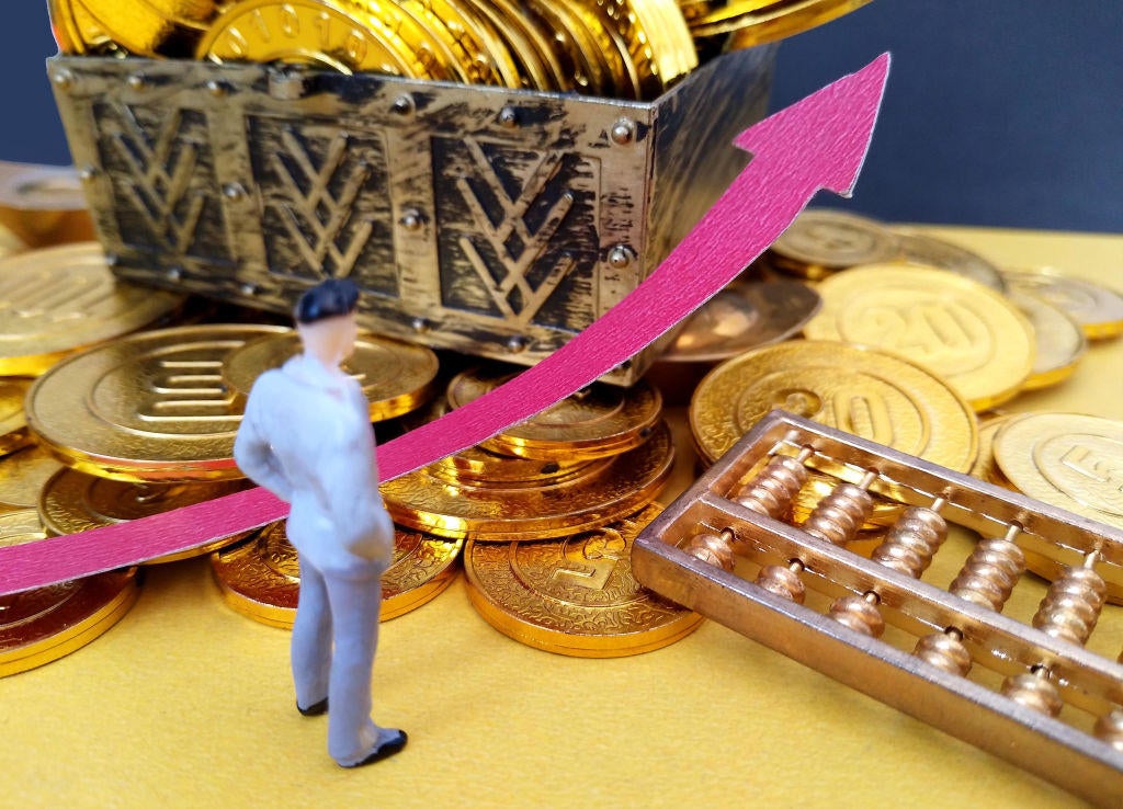 How gold bars and coins can protect your retirement portfolio - CBS News