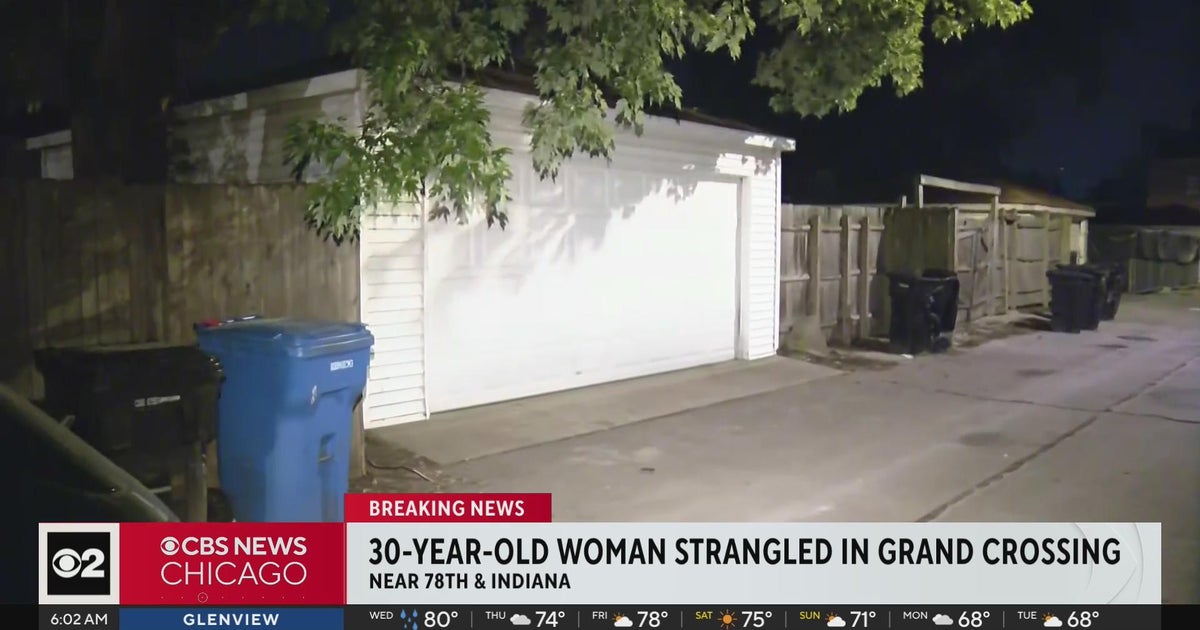 30-year-old woman strangled in Greater Grand Crossing garage - CBS Chicago