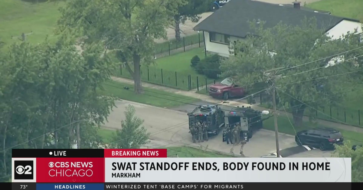 SWAT standoff ends, body found in Markham home - CBS Chicago