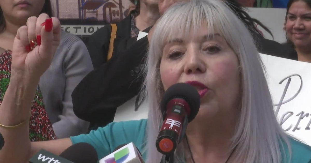 After Venezuelan migrants offered work permits, Chicago activists call ...