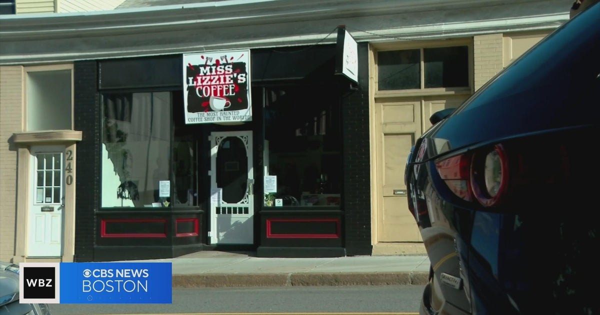 Lizzie Borden House sues Miss Lizzie's coffee shop over trademark - CBS ...
