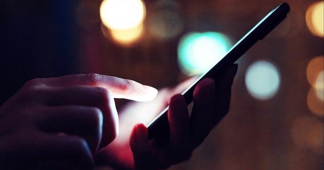How to stay safe online, according to CISA - CBS News