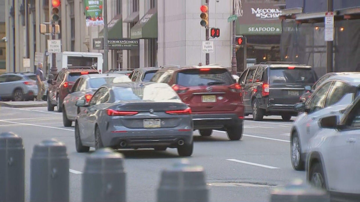 Mom confronts biker after he shatters her back windshield in Center ...