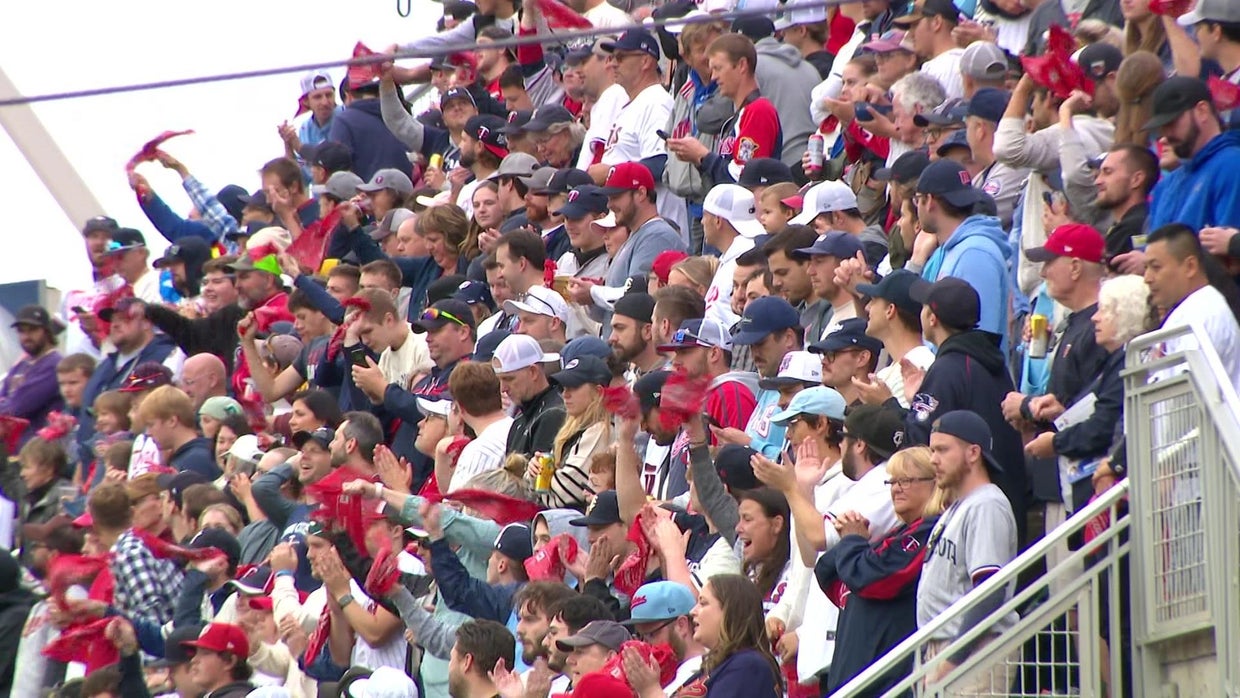 Twins fans savor first playoff series victory in 21 years: "It's just ...