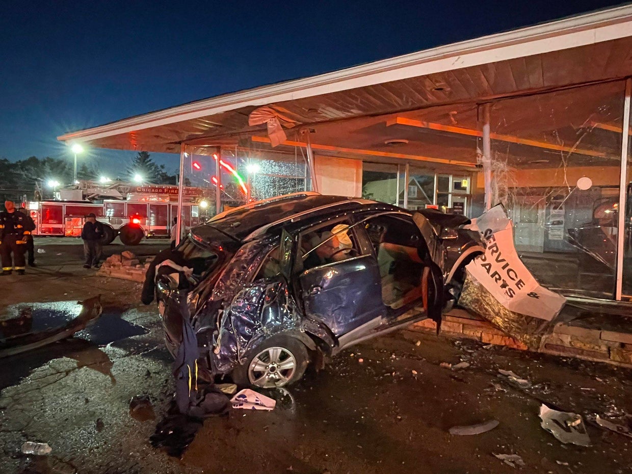 Car crashes into Chicago Nissan dealership, person hospitalized - CBS ...