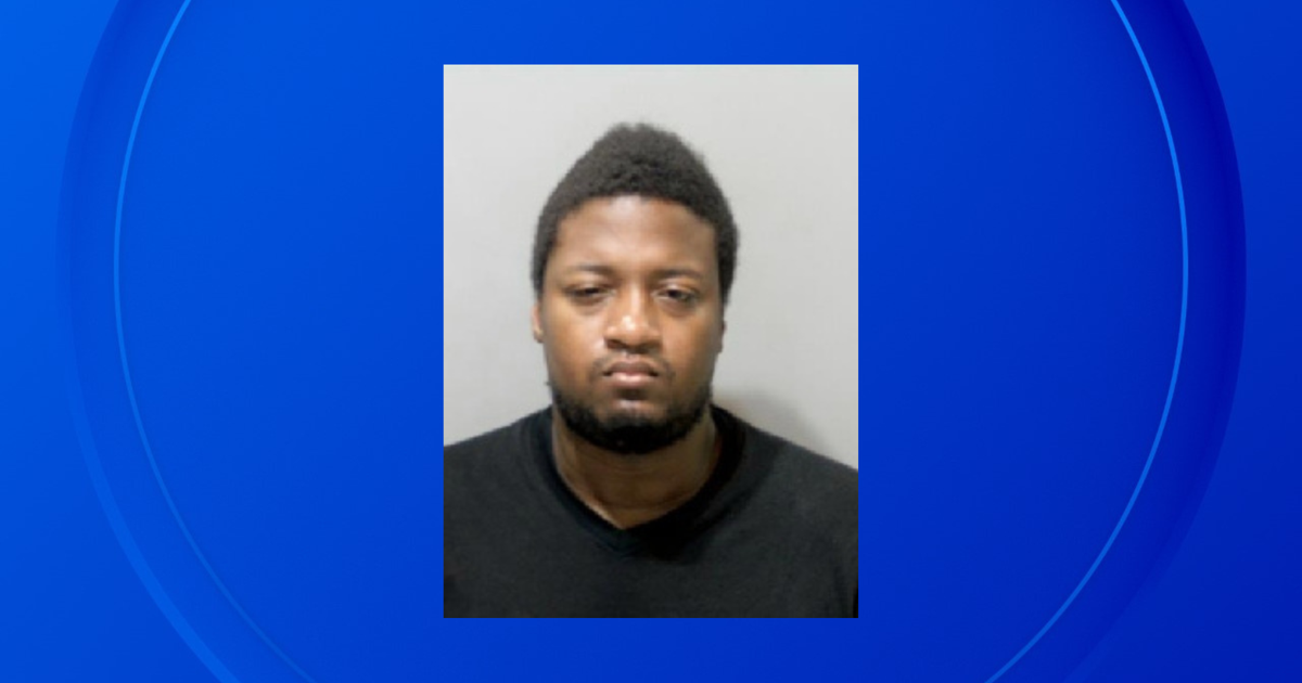 Detroit man arraigned in non-fatal shooting of 8-year-old son - CBS Detroit