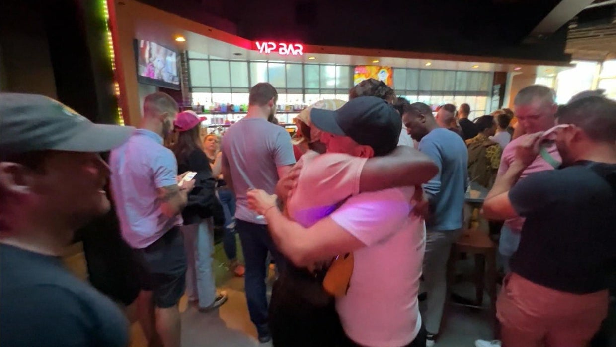 Customers of Triangle Bar say goodbye to one of Denver's first LGBTQ+ ...