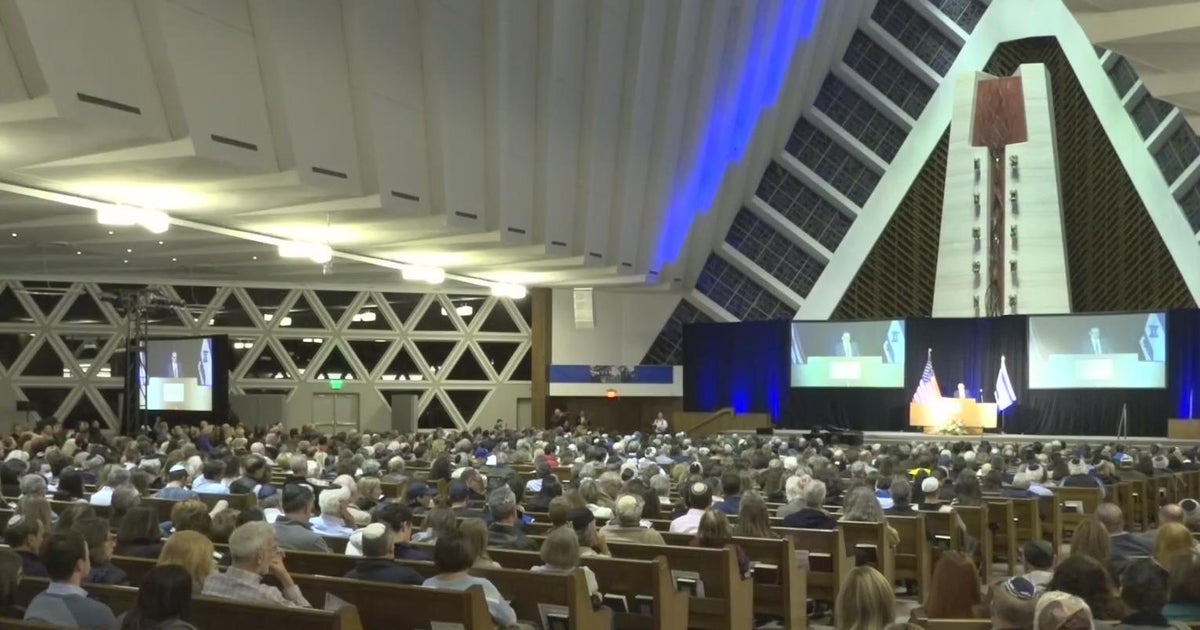 Thousands stand in solidarity with Israel at Michigan's Congregation ...