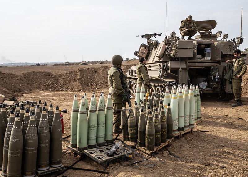 Israel accused of using controversial white phosphorus shells in Gaza ...